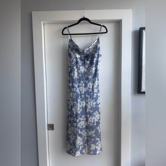 Inspired Hearts | Dresses | Inspired Hearts Blue And White Floral Midi ...